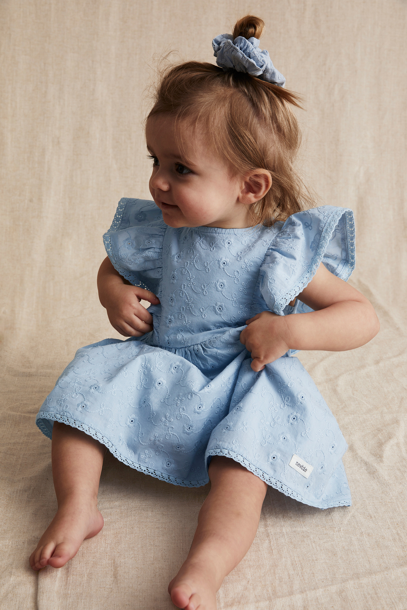 Klänning med volanger | Kappahl